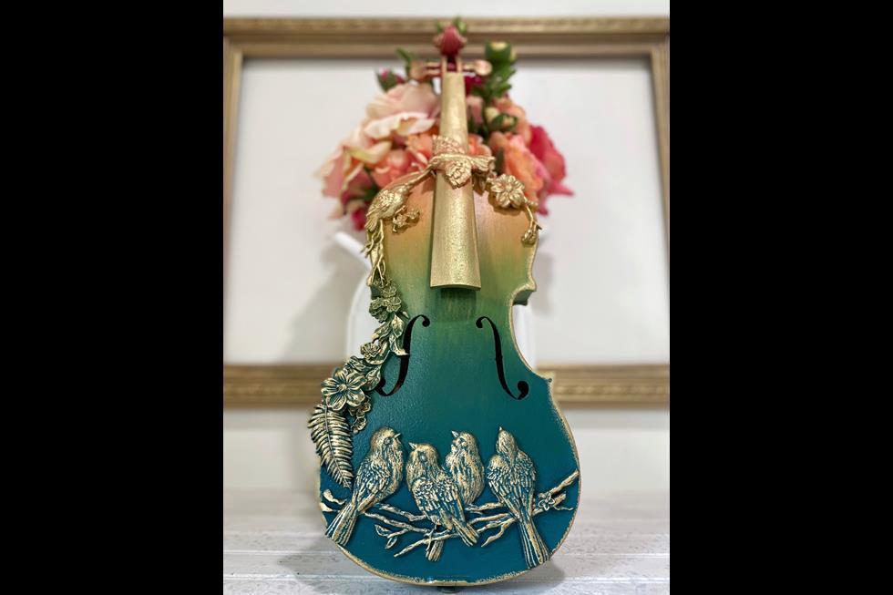 The Strad - Photo gallery: artist transforms broken violins into unique ...